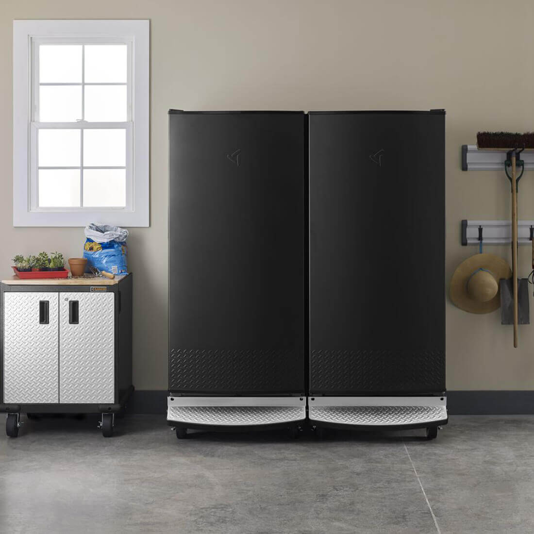 Gladiator GARF30FDGB + GAFZ30FDGB Garage-Ready Refrigerator and Freezer ...